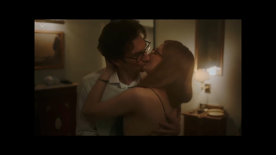 【我的天才女友/激情片段/吻戏kiss】不怕渣男渣就怕渣男会,第一段...