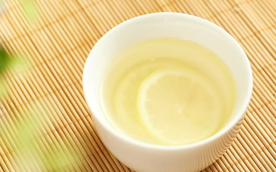 晒黑了怎么饮食?蜂蜜柠檬茶