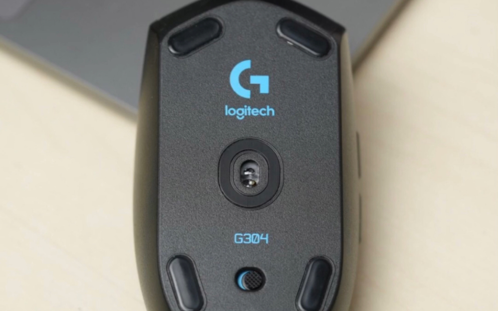 性价比高的不像话!G304无线游戏鼠标