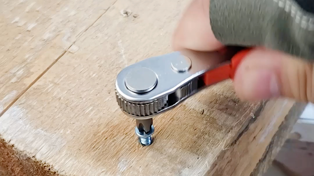 拐弯螺丝刀,棘轮式设计,适合狭小空间快速拧螺丝!