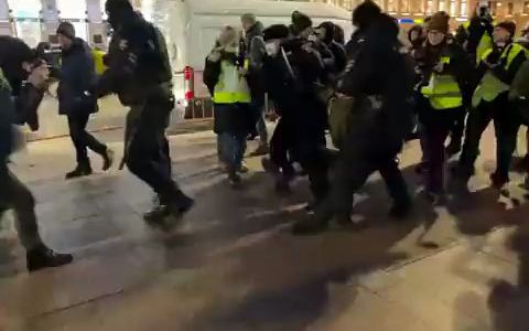 俄罗斯国内反战游行人员全部被抓