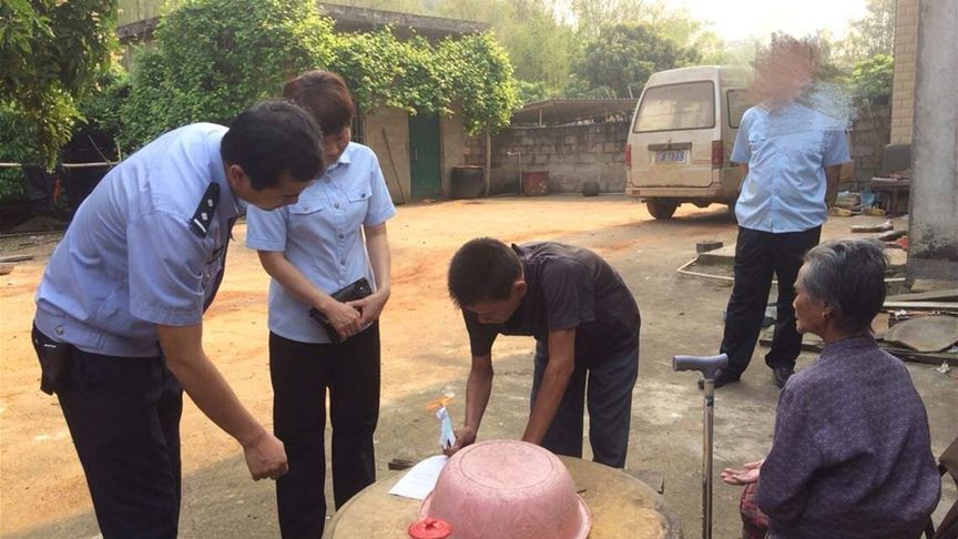 收到法院传票不出庭会怎么样?律师:不要妄想逃避
