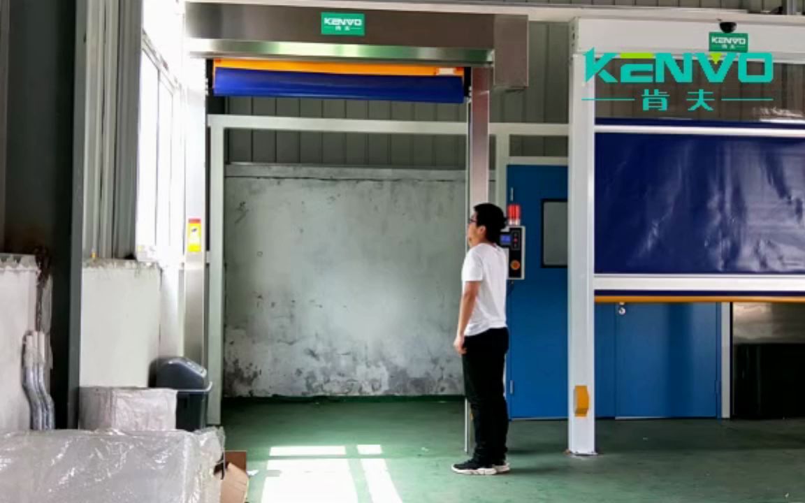 拉链式密封性防撞复位快速卷帘门