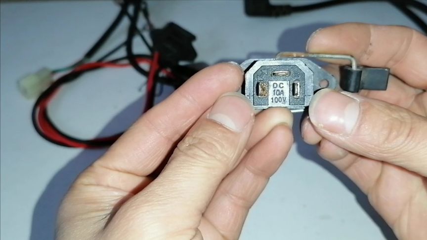 充电口和充电器正负极符号你知道吗?师傅为你一一讲解!通俗易懂