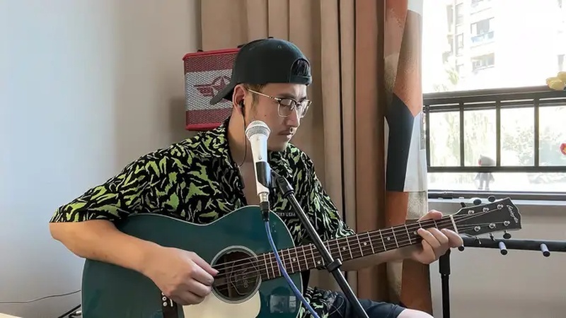 《花祭》新曲谱又编配好了,已发在吉他世界,你找找