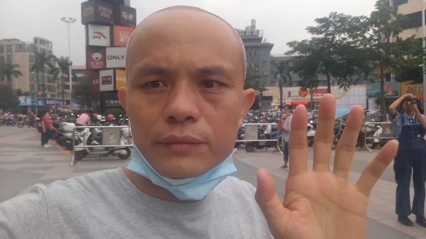 现代人的生活条件好了,小孩子也更聪明,你看
