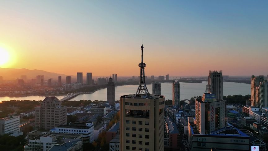 中国电信 塔,宜兴中国电信总部大楼楼顶# #城市风景 #地标建筑