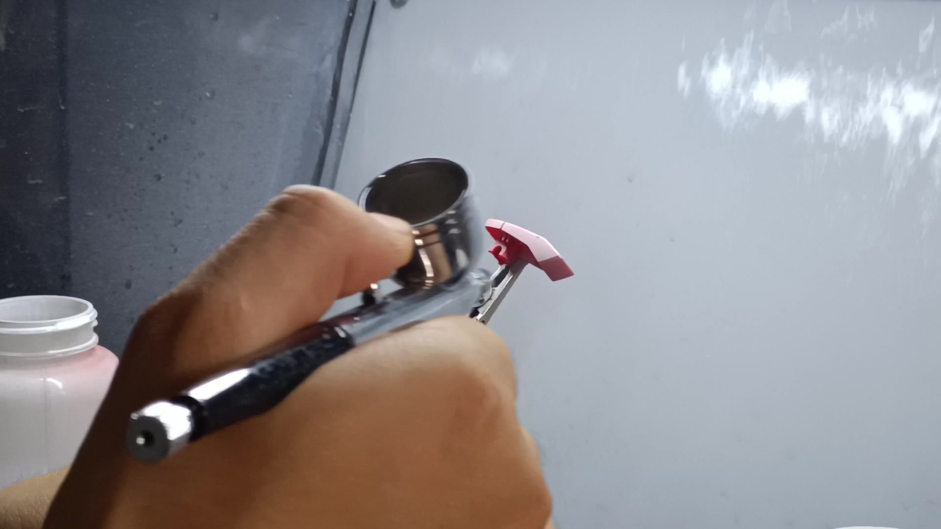 简单到有手就行的高达喷涂教程