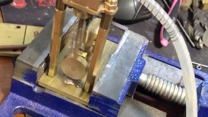 自制单杠蒸汽机模型