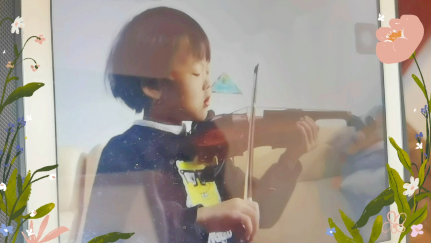 3岁零基础小可爱网络课程,专注认真,聆听判断,科学启蒙,开发右脑,在...