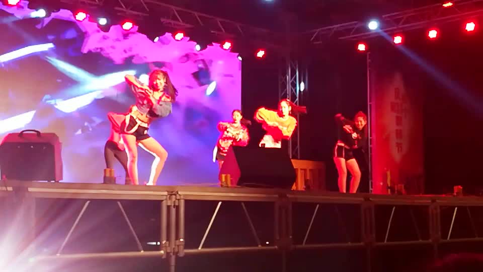 编排一个星期的韩国舞蹈