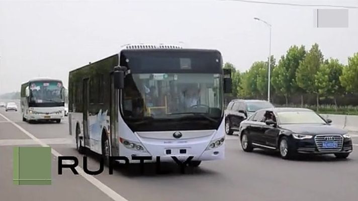 宇通自动驾驶电动公交车上路