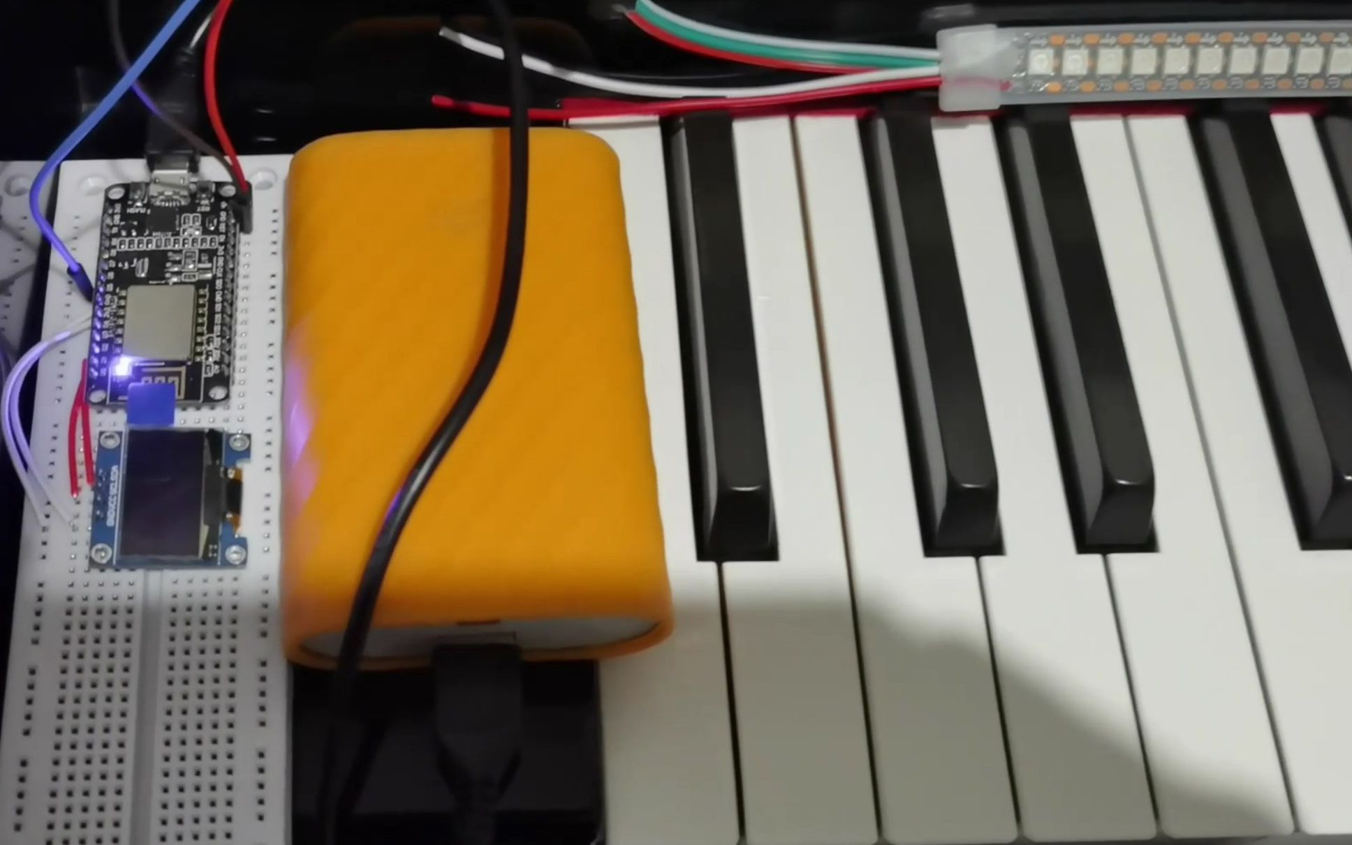 ESP8266 钢琴学习机