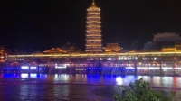 老同学一起游玩湖州月亮湾、龙之梦景区,晚间观看欣赏灯光秀。