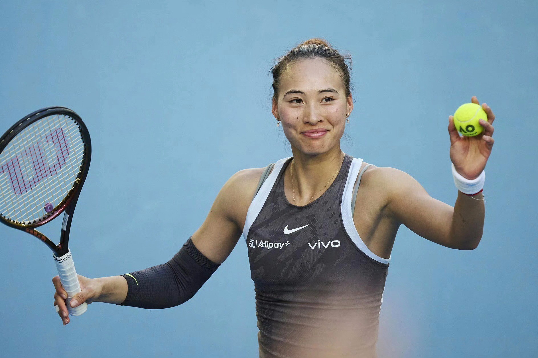 郑钦文世界排名降至第九!被美国球员夺冠超越,第十比她少34分