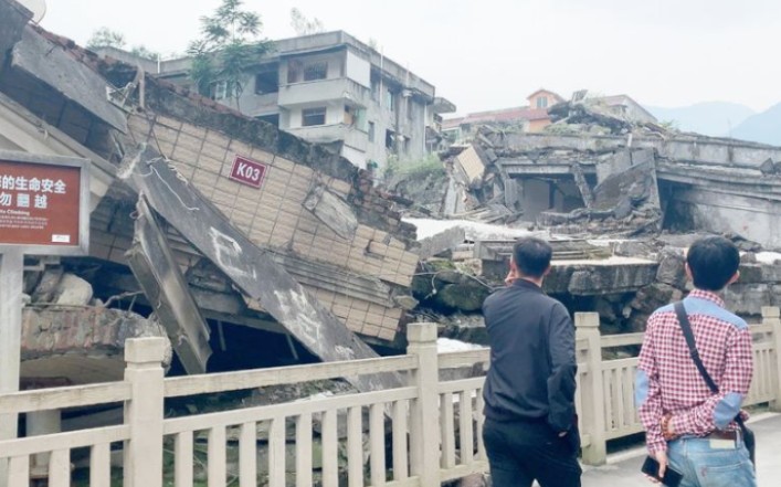 四川汶川大地震,现场实拍地震后的老北川县城,触目惊心!