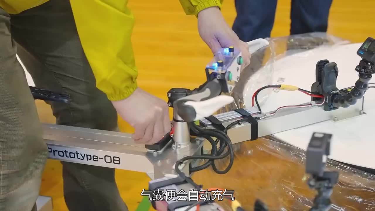 不可思议的超小型气垫船,通过四个气囊就能移动,怎么做到的?#创意 #...
