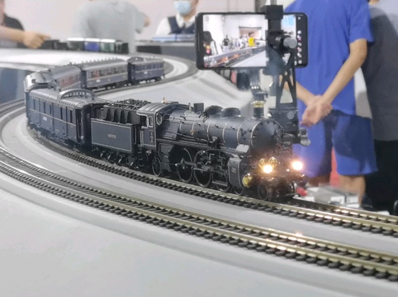 具有喷音和音效的逼真蒸汽火车模型