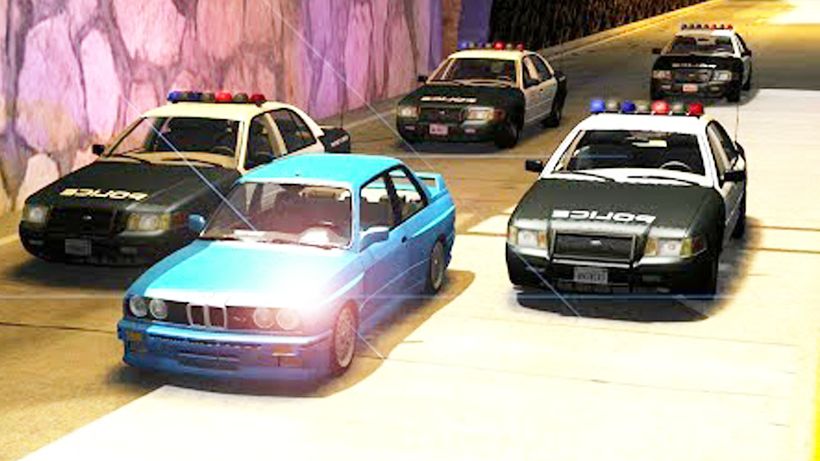 警车高速追击匪徒 稍微打个方向就废了 拟真车祸模拟