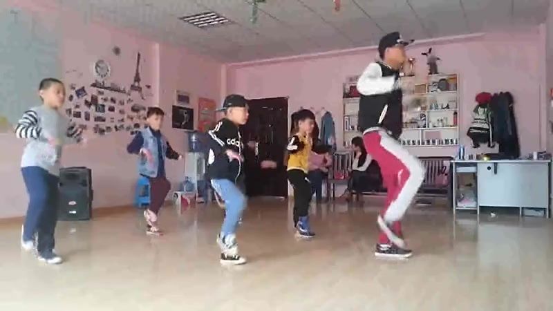 幼儿舞蹈视频 儿童鬼步舞