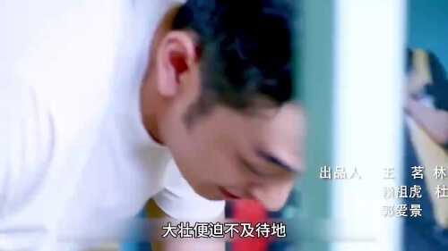 影视:小情侣在宿舍里探讨人体构造,怎料女孩父母却突然推门进来