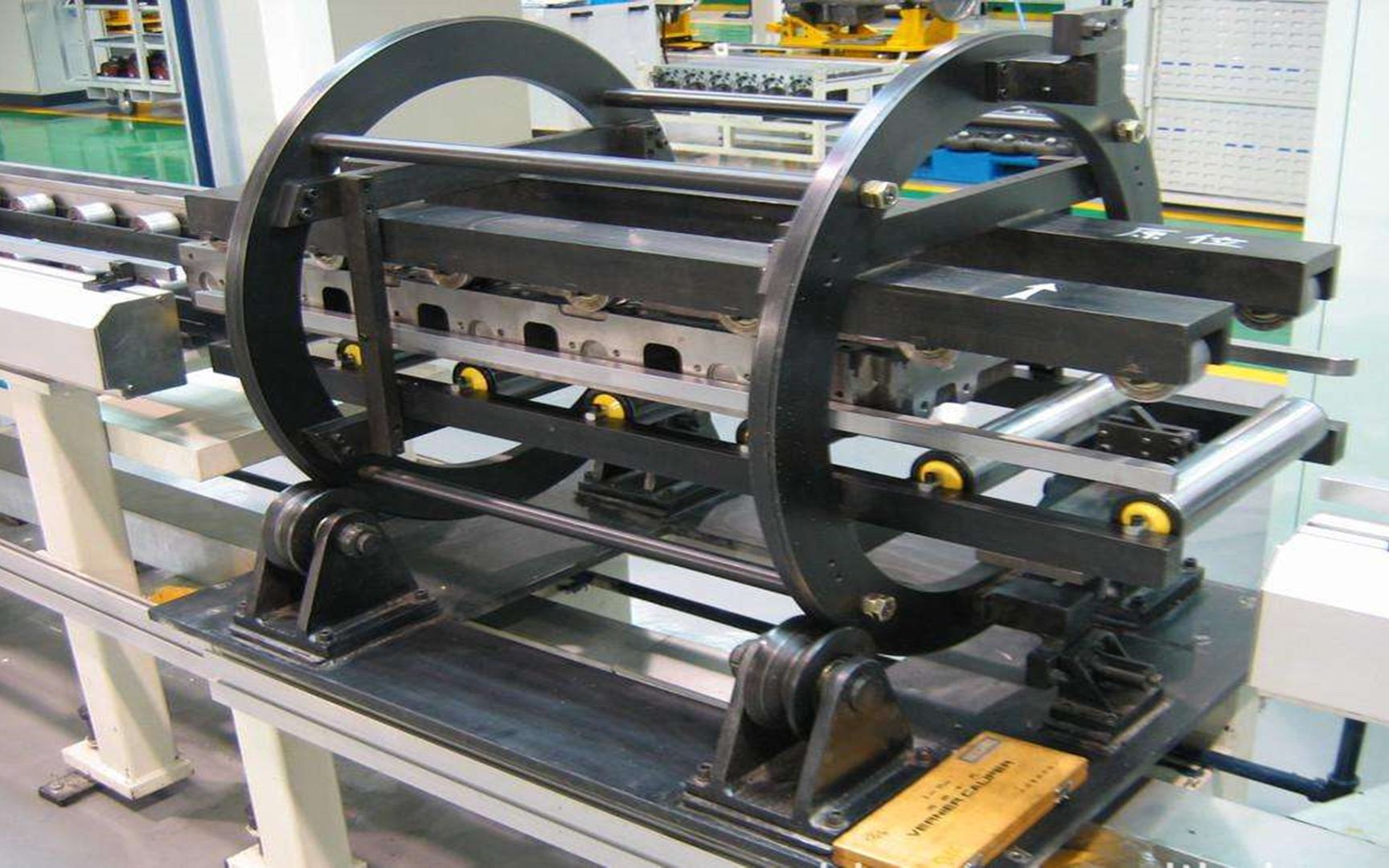 顶升翻转机构如何实现顶升与翻转?伺服电机如何选型计算?