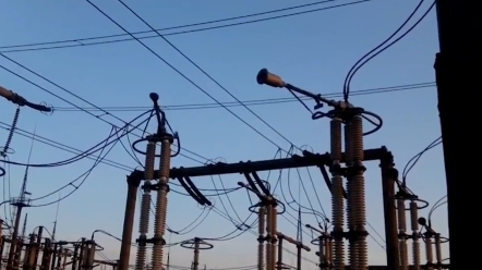 有断路器为什么还要按隔离开关#安全用电你我湘联#电工#国标电缆