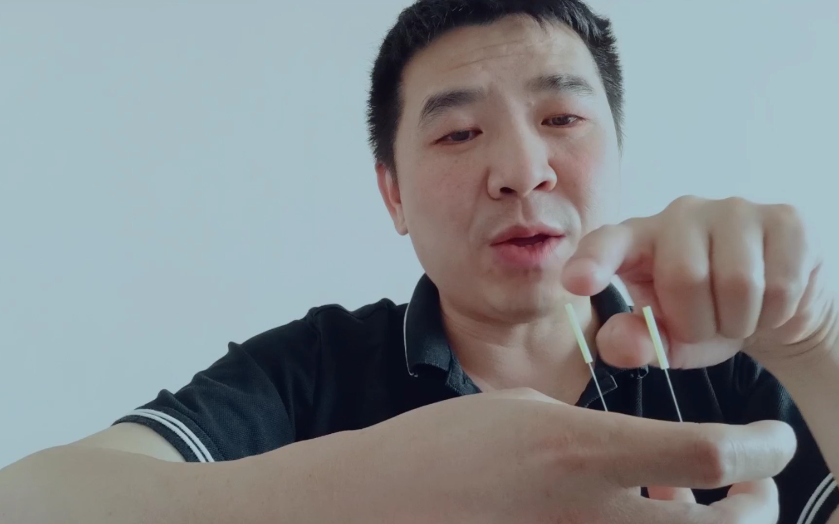 【五腧穴】【手阳明大肠经】【荥穴】【二间】二间穴,定位在于如何...