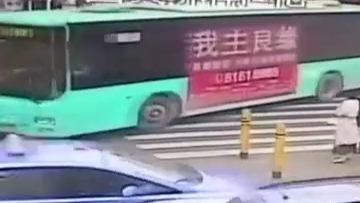 看完这几个视频，你还敢不遵守交通规则吗？！！！