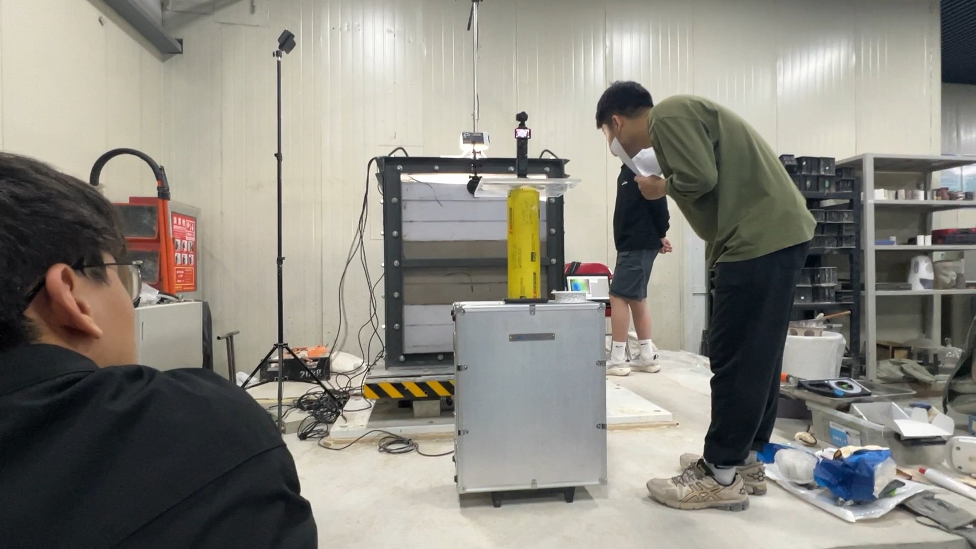 在防灾北校做振动台试验呢