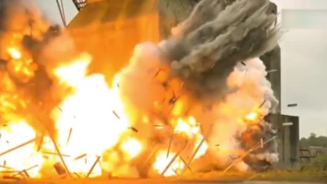 实拍各种炸弹爆炸的威力,一个比一个生猛!
