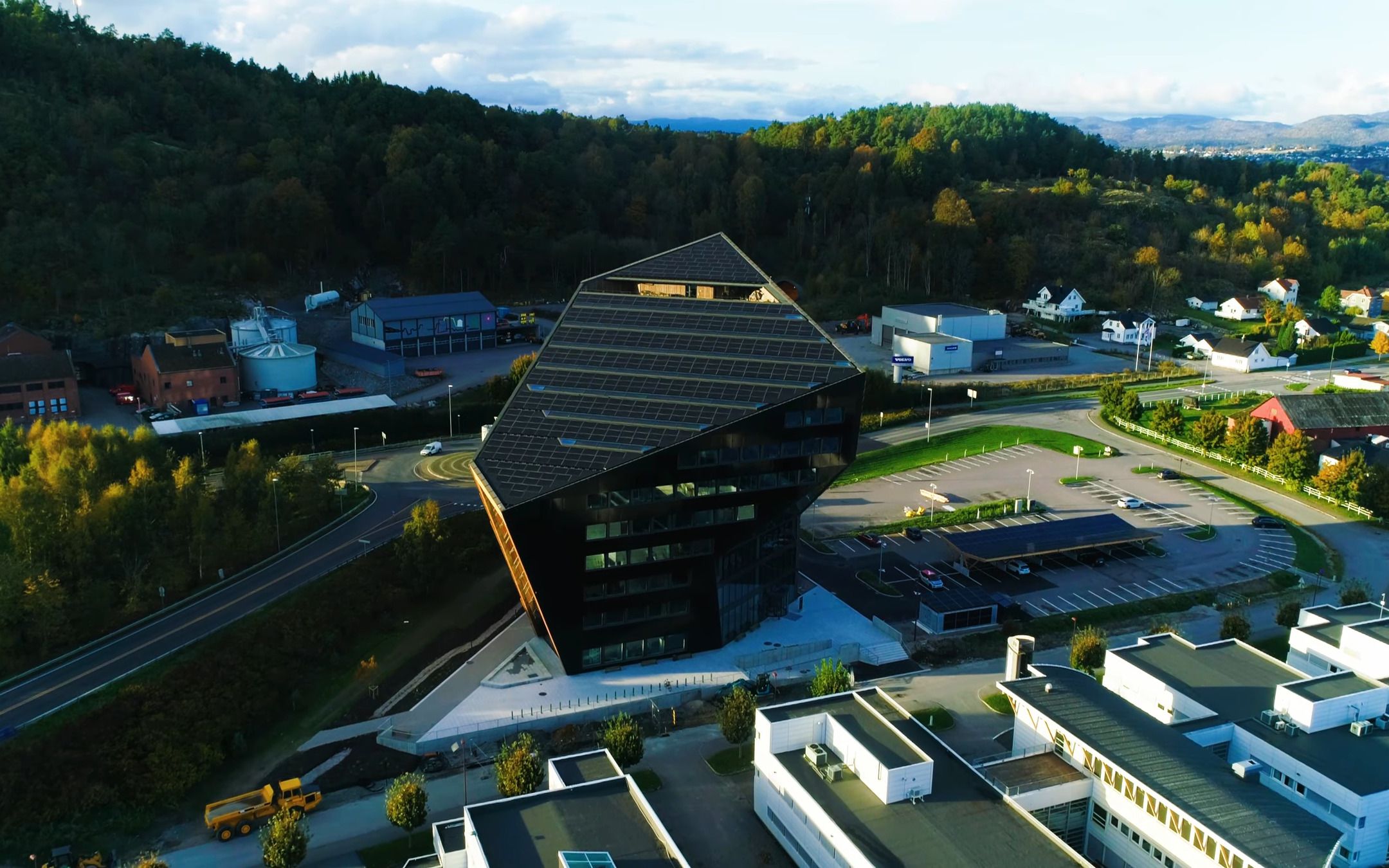 ...慢镜头发现建筑细节之美,国际顶级建筑团队斯诺赫塔树立绿色节能...