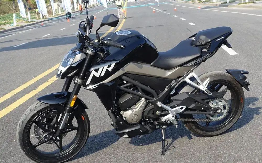 250NK又出问题了,点火故障 ,电瓶亏电?启动继电器故障。绕开点火器...