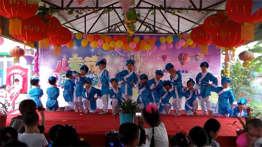 《三字经》不但可以诵读,还可以编成舞蹈表演!