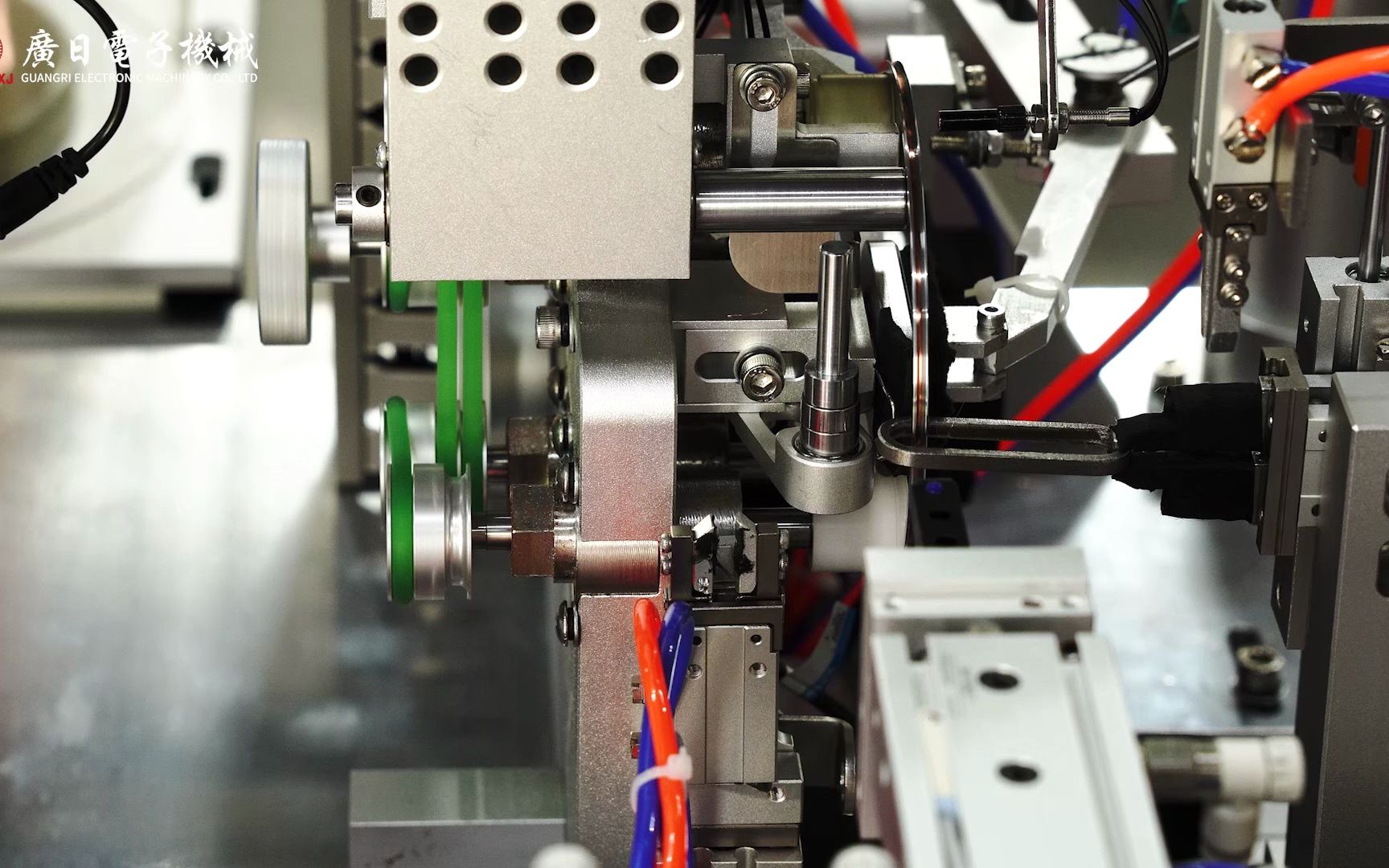 全自动跑道型绕线机,同时实现直线绕制和环形绕制