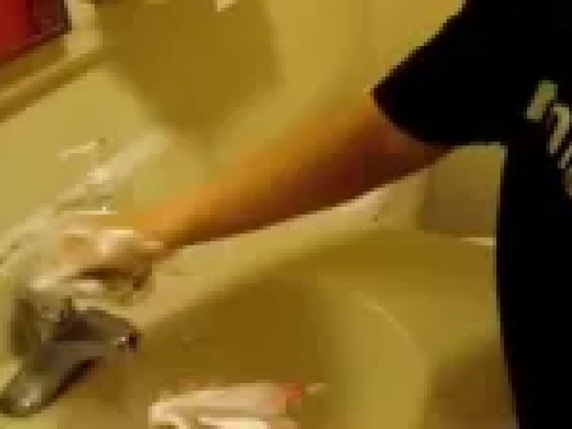【朱毛毛】起泡网的正确用法,节省洗面乳,又能搓出丰富的泡沫哦
