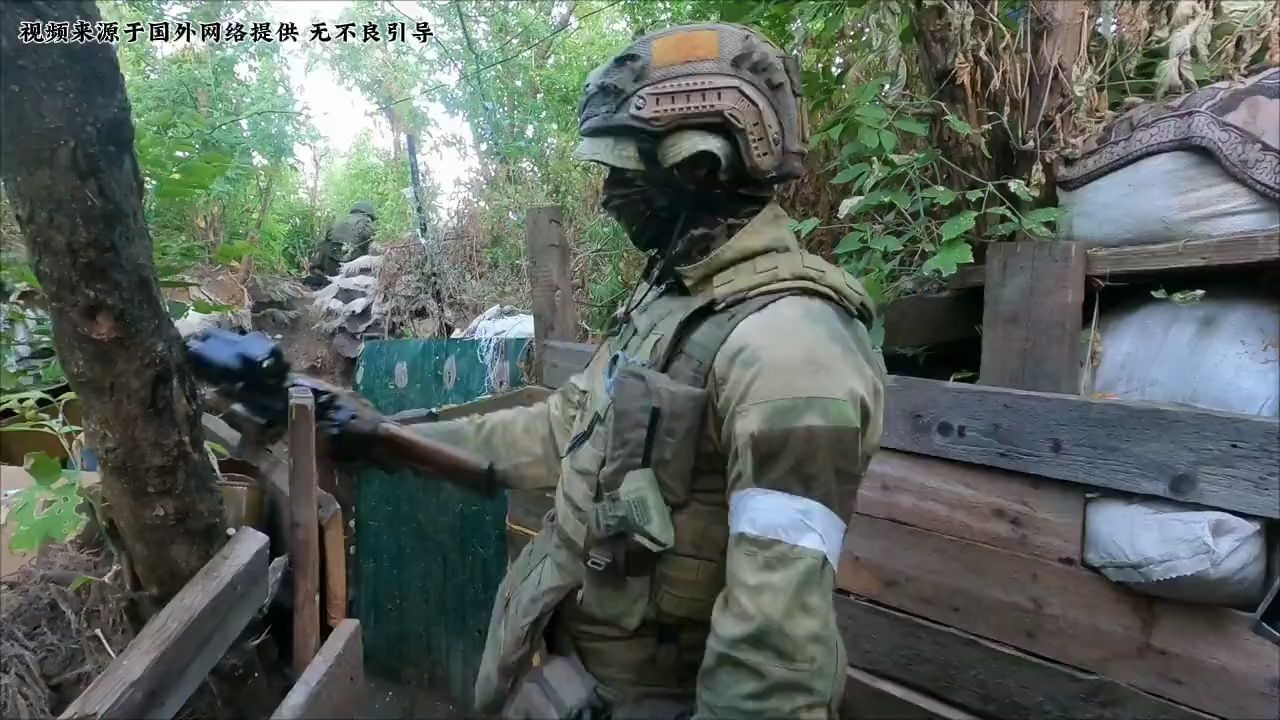 俄乌前线俄军第一视角记录与乌军作战画面场面不多见信息量很多