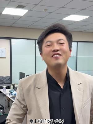 马经理还给我加盒饭