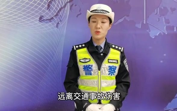【戴头盔不系扣带 保护作用基本为零】