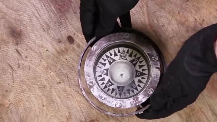 多少人见过古船上的指南针,太破旧修复完还能用