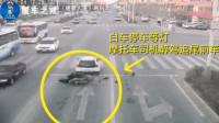 醉酒驾驶摩托车追尾前车 驾驶人头盔脱落瞬间悲剧