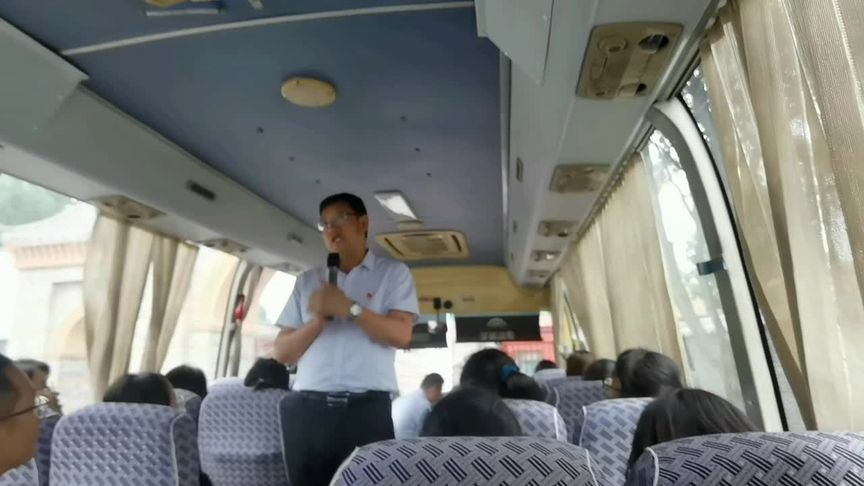 鹤壁二中主题党日之李庄平校长做总结发言