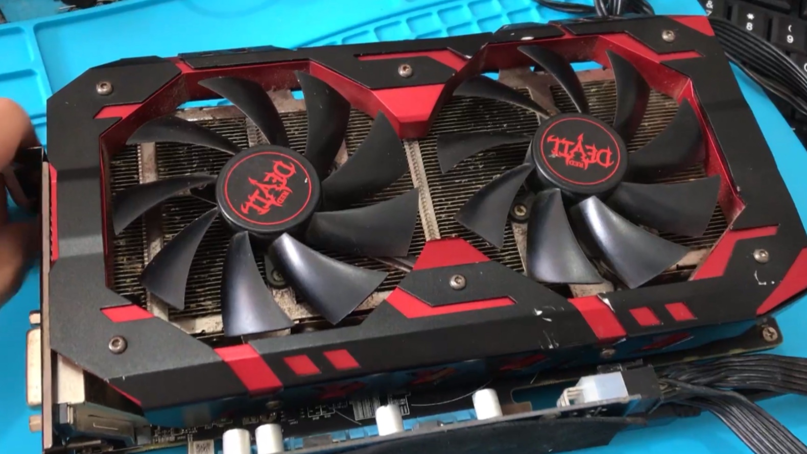 迪兰恶魔rx580 8g风扇不转不亮维修(智强显卡工作室)