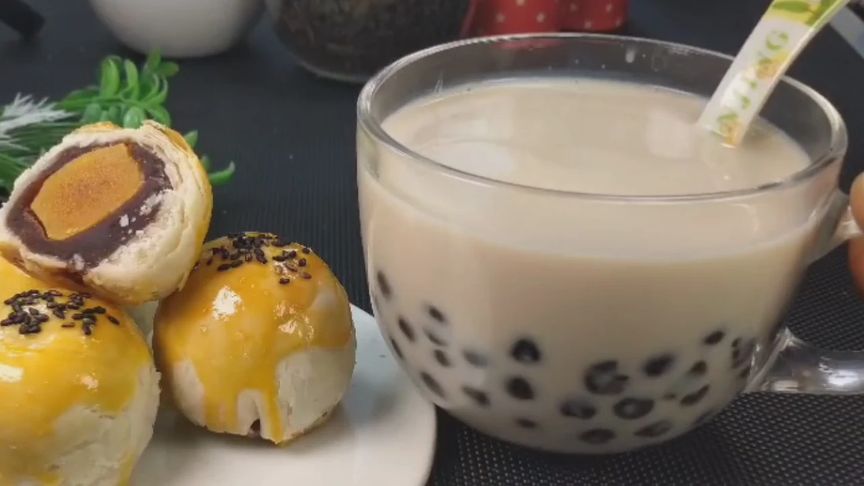 珍珠奶茶里的黑珍珠怎么做?今天分享做珍珠奶茶的做法教程