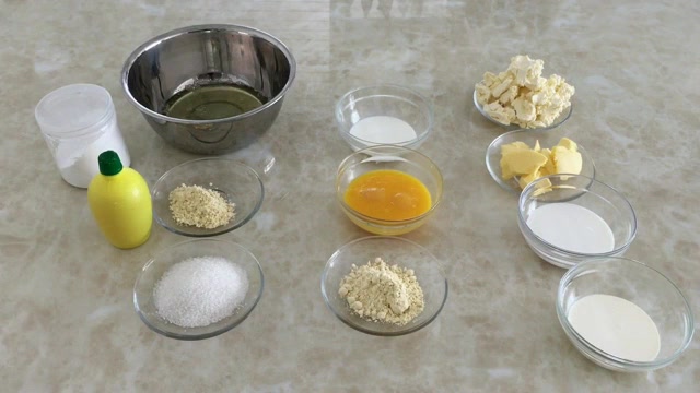 制作生日蛋糕的全过程视频 家用烤箱烤蛋糕的做法 烘焙方法