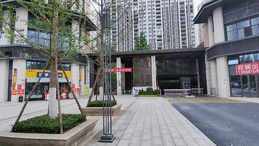 崇州100多W品质小区人车分离绿化覆盖率高 小区环境优美