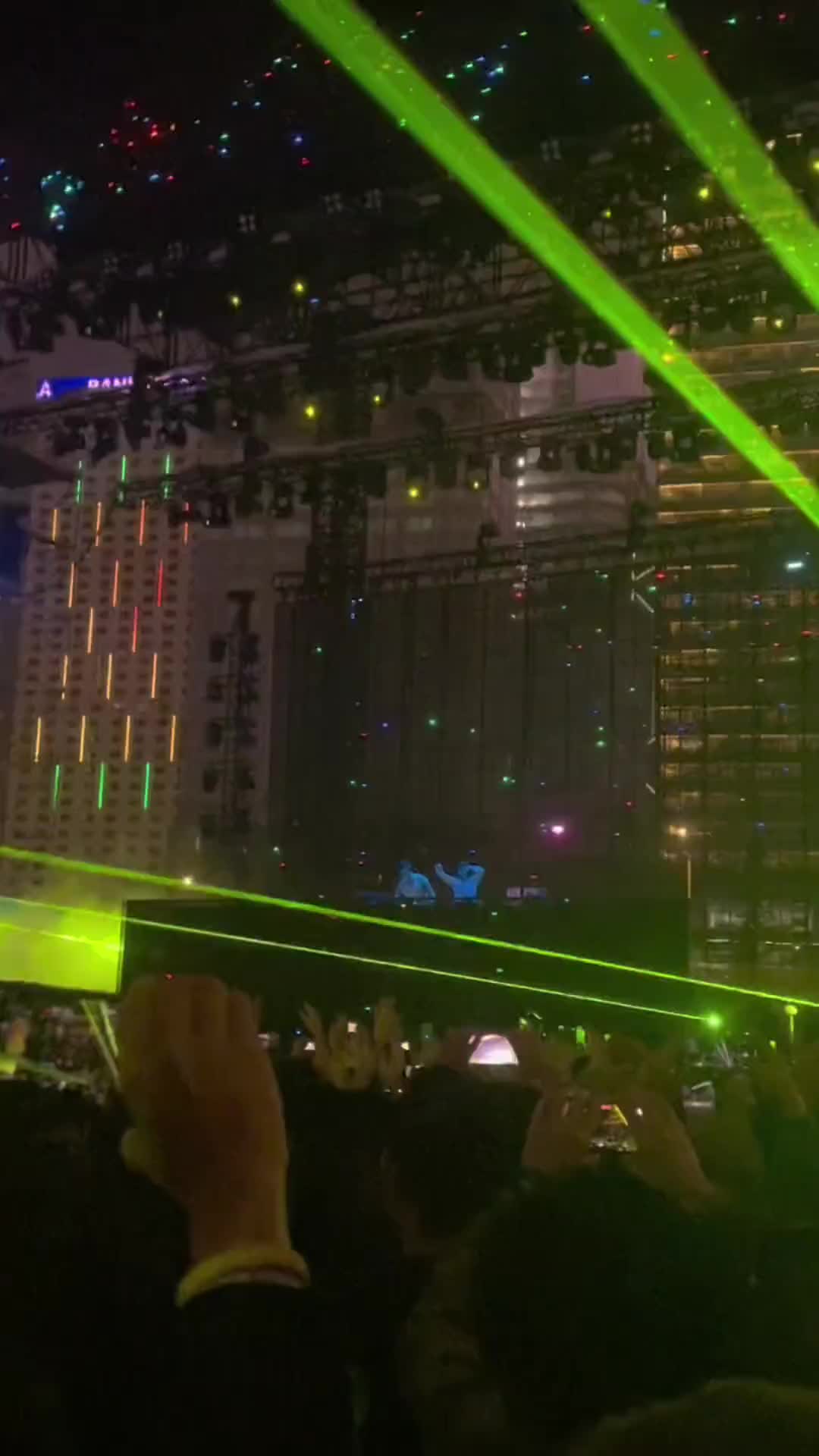 终于听到了CSGO音乐盒dashstar*(冲击星)现场版,并且还是烟鬼The ...