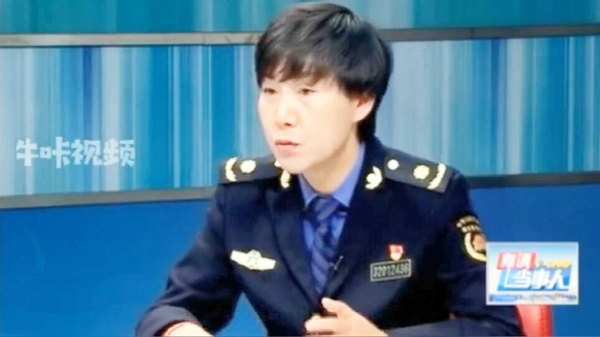 城管的举报电话工作,并是简单的接听电话,而是繁杂的工作