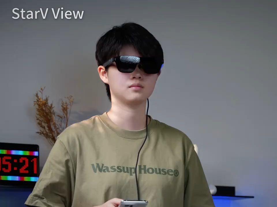 关于AR眼镜,你想知道的都在这! 投影看片更爽?还是用AR眼镜看片更香...