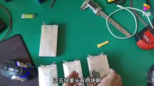 震惊!十块电动车锂电池拆解实测,容量虚标还是真材实料?